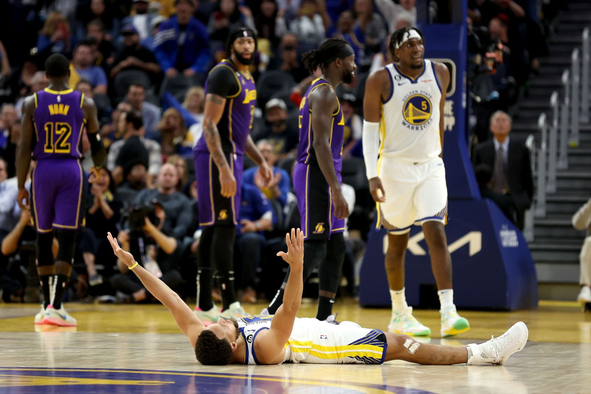 NBA fans in absolute rage mode after LA Lakers have terrible 3-point ...