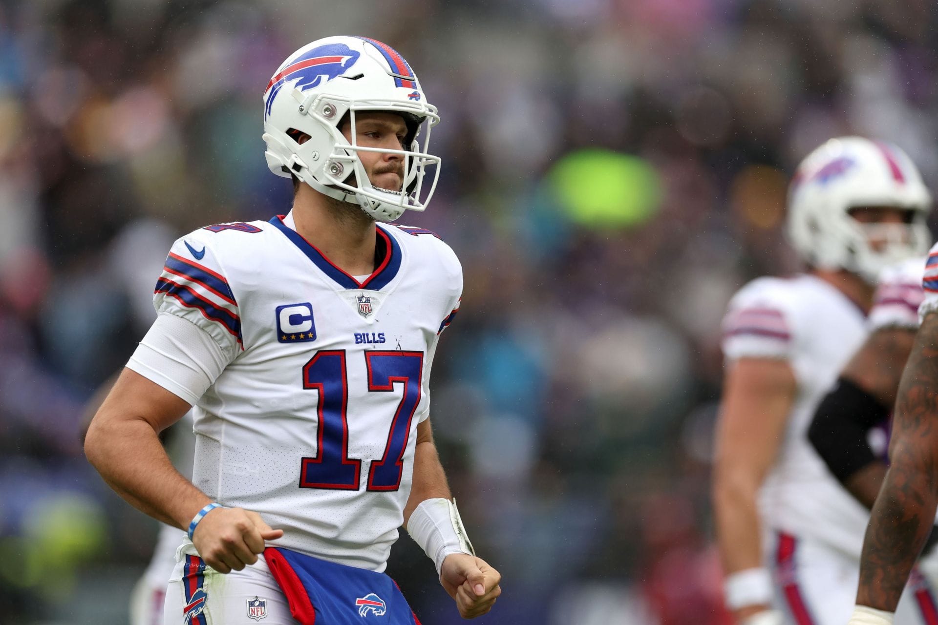 Josh Allen or Lamar Jackson: Which QB should I pick?