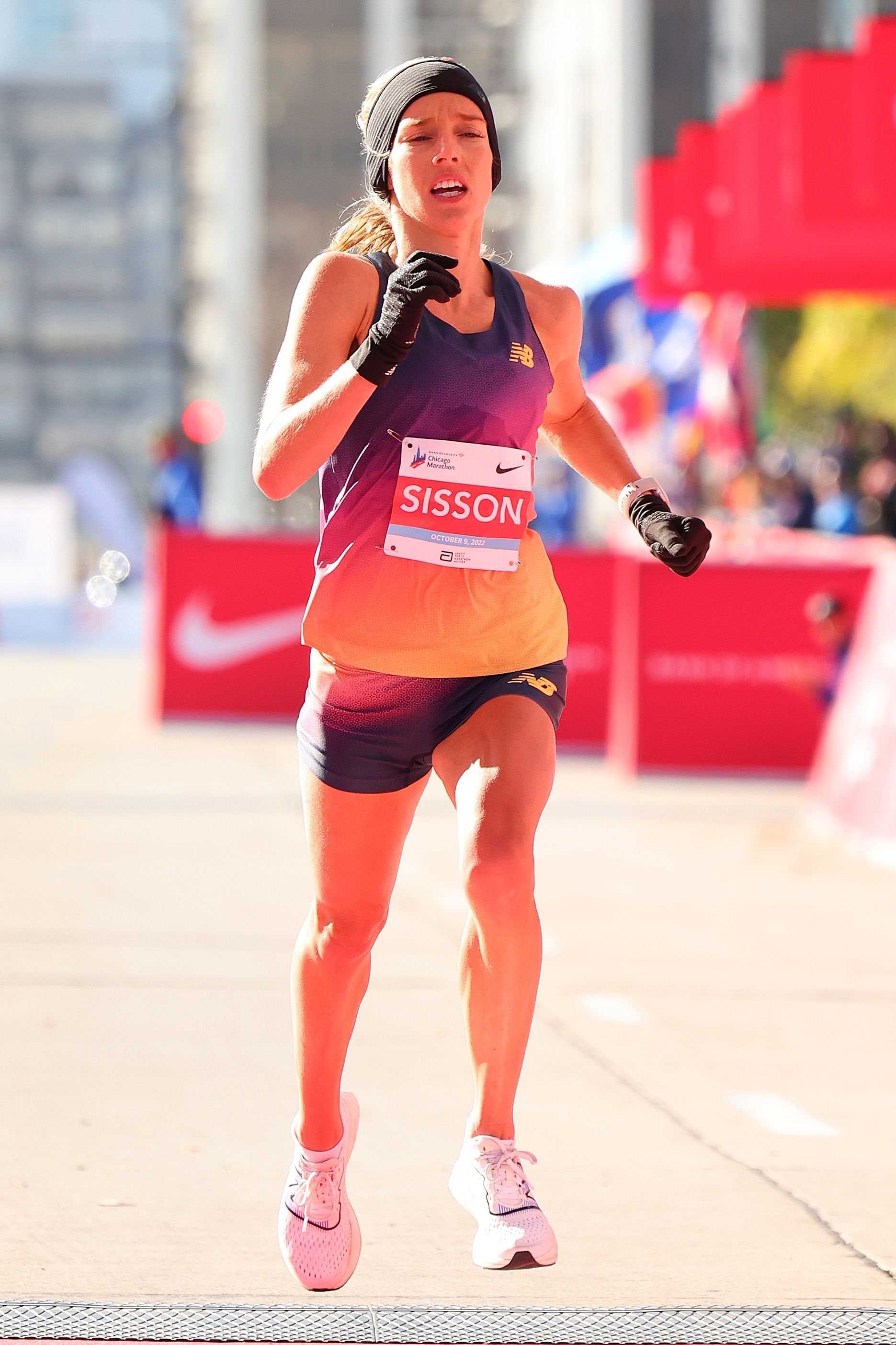 Emily Sisson’s fearless running on the streets of Chicago on Sunday ...