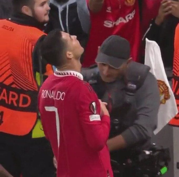 Twitter explodes as Cristiano Ronaldo seals 3-0 Manchester United win ...