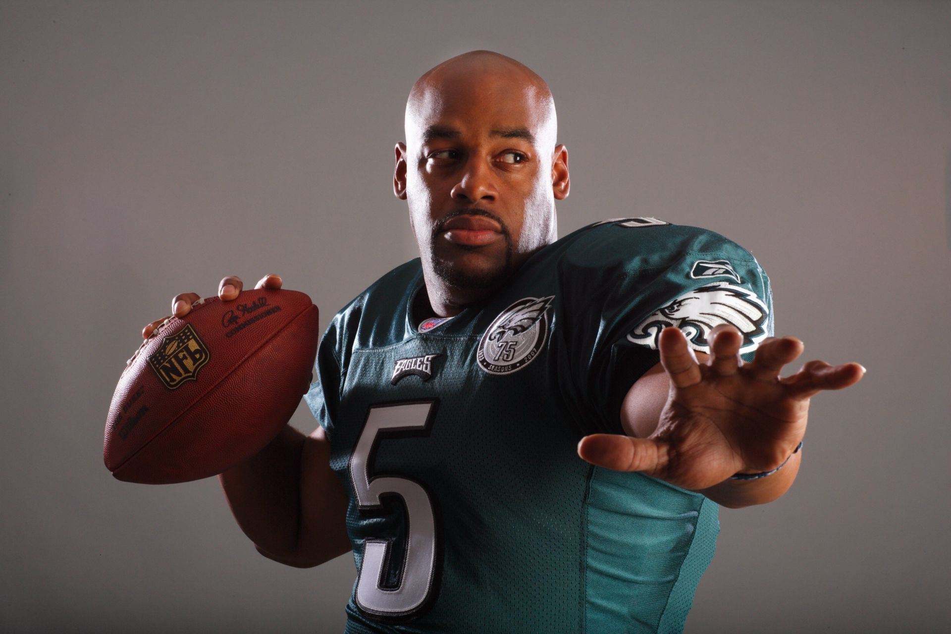 3 NFL who played through injury and suffered the consequences feat. Donovan McNabb