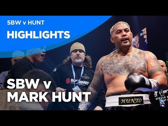 What is former UFC fighter Mark Hunt's boxing record?