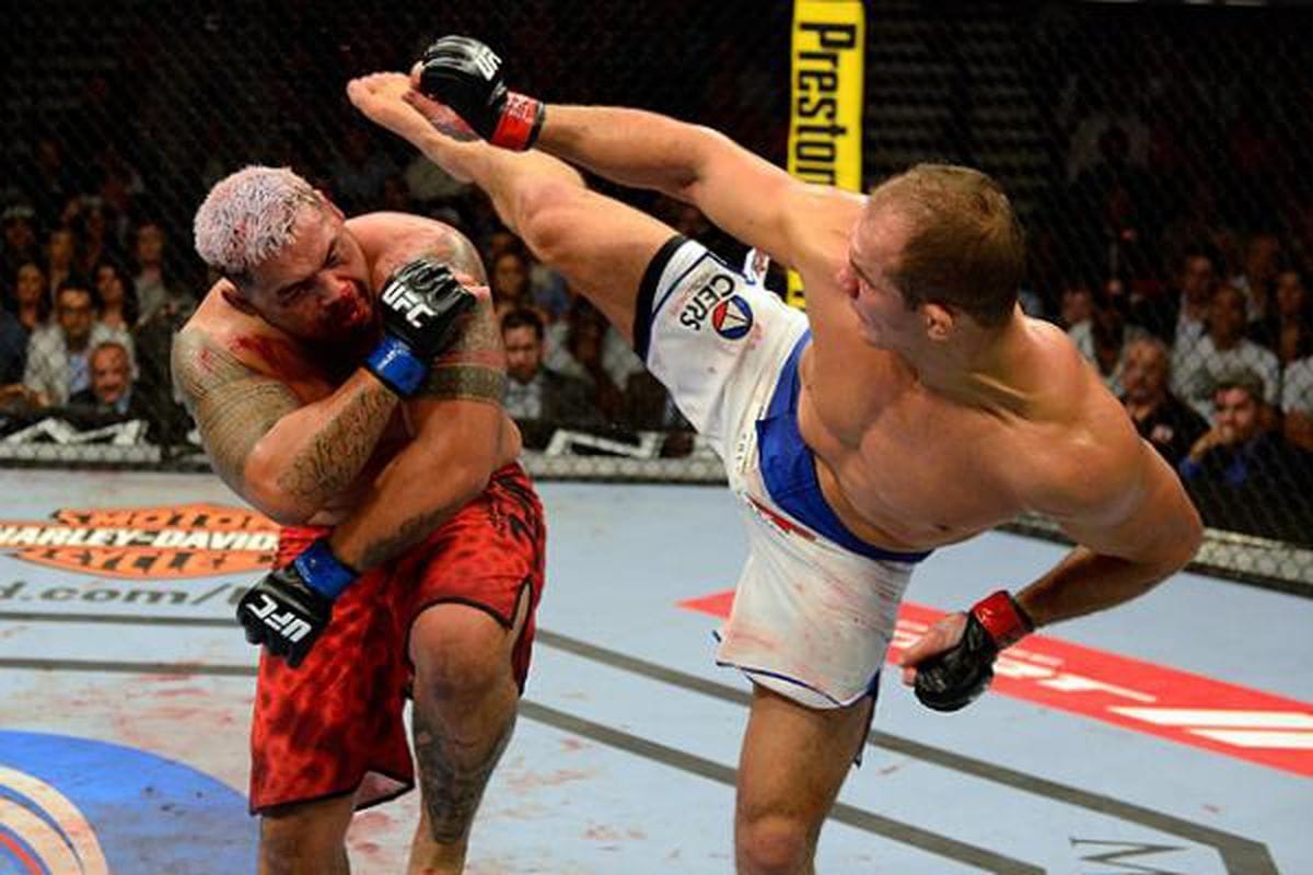 5 champion kickboxers who suffered devastating defeats in the UFC: is ...