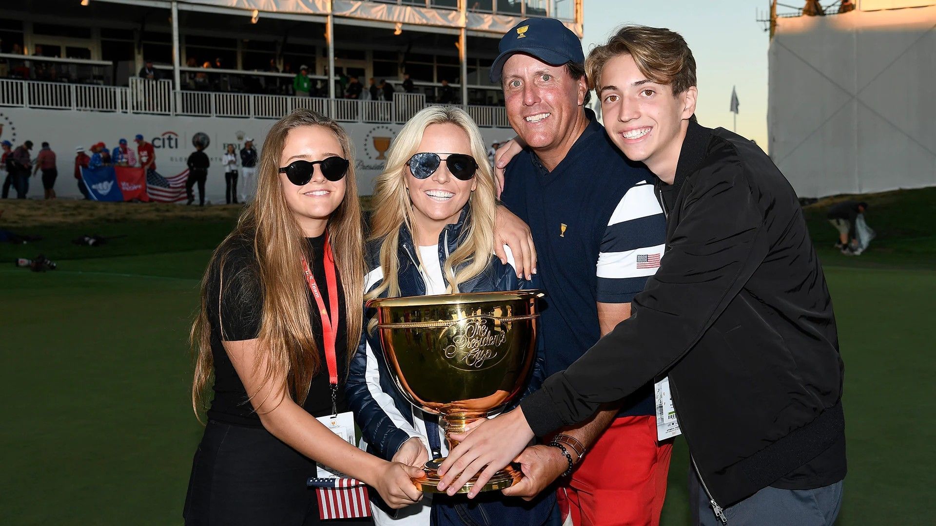 How many children does Phil Mickelson have? Everything you need to know ...