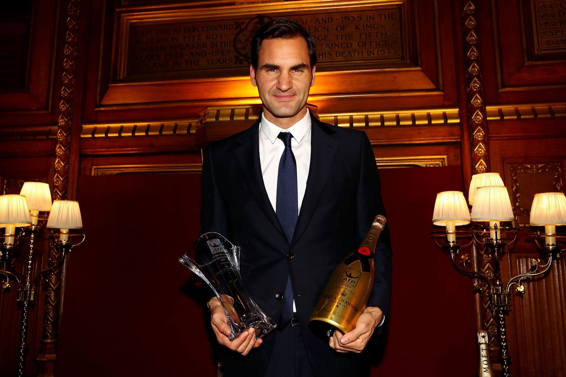 In Pictures: Roger Federer makes surprise appearance at Moët & Chandon ...