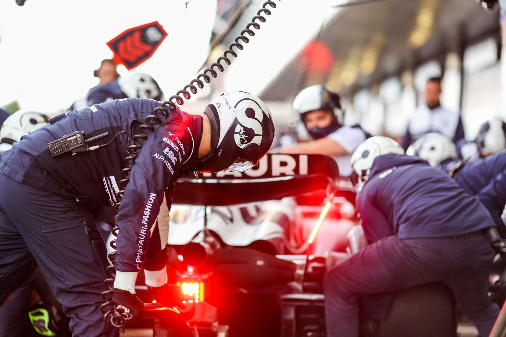 The roles within a Formula 1 pitlane crew
