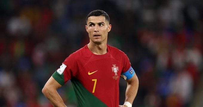 Twitter explodes as South Korea feed off Cristiano Ronaldo error to ...