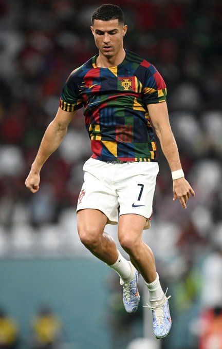 Twitter explodes as South Korea feed off Cristiano Ronaldo error to ...