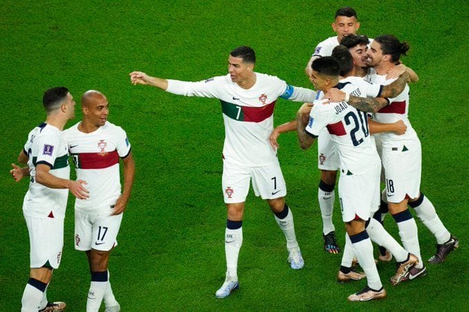 Twitter explodes as South Korea feed off Cristiano Ronaldo error to ...