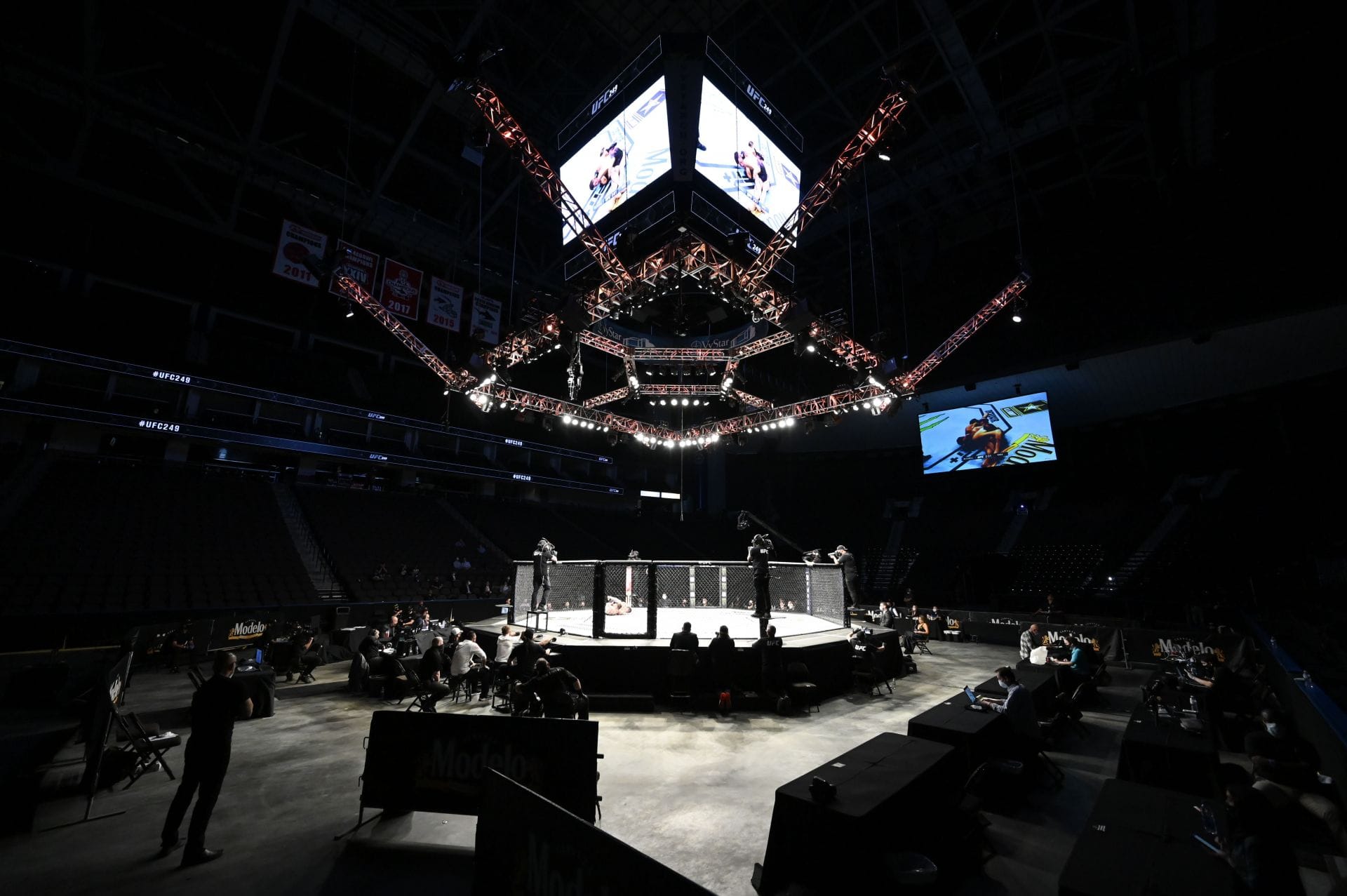 UFC: Fans react to mural of surging UFC bantamweight in Australia