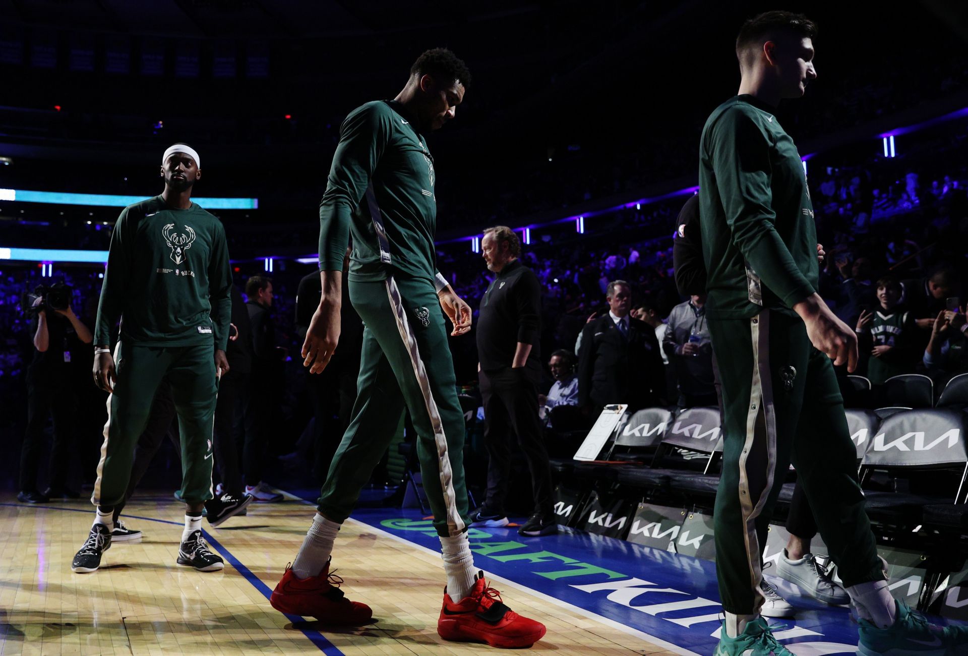 Fans roast NBA teams on infographics showing NBA fan bases complaining ...