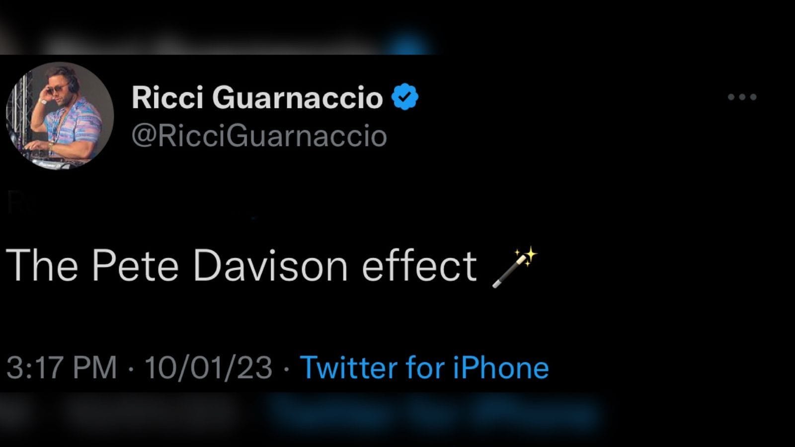 "Face of a man punching above his weight": Emily Ratajkowski and Eric ...