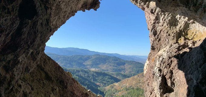 Wonder how Aaron Rodgers' darkness retreat looks like? Inside view of ...