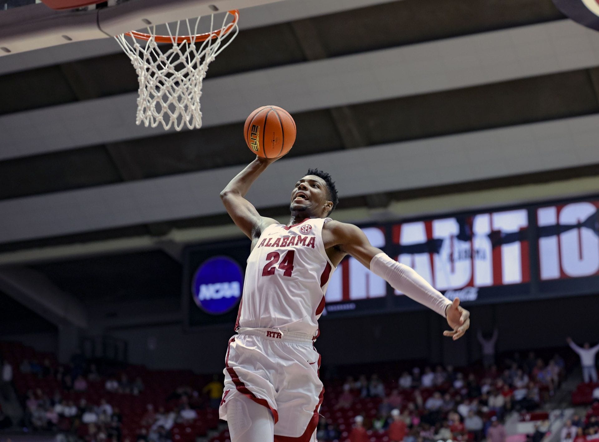 Watch: Brandon Miller "Lock him up!" chants erupt as Alabama star gets ...