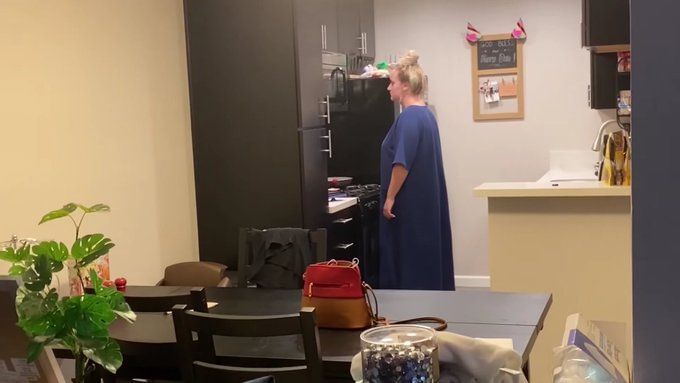 Why are The Bachelor fans slamming Kat for kissing Zach before his one-on-one date in Episode 6?