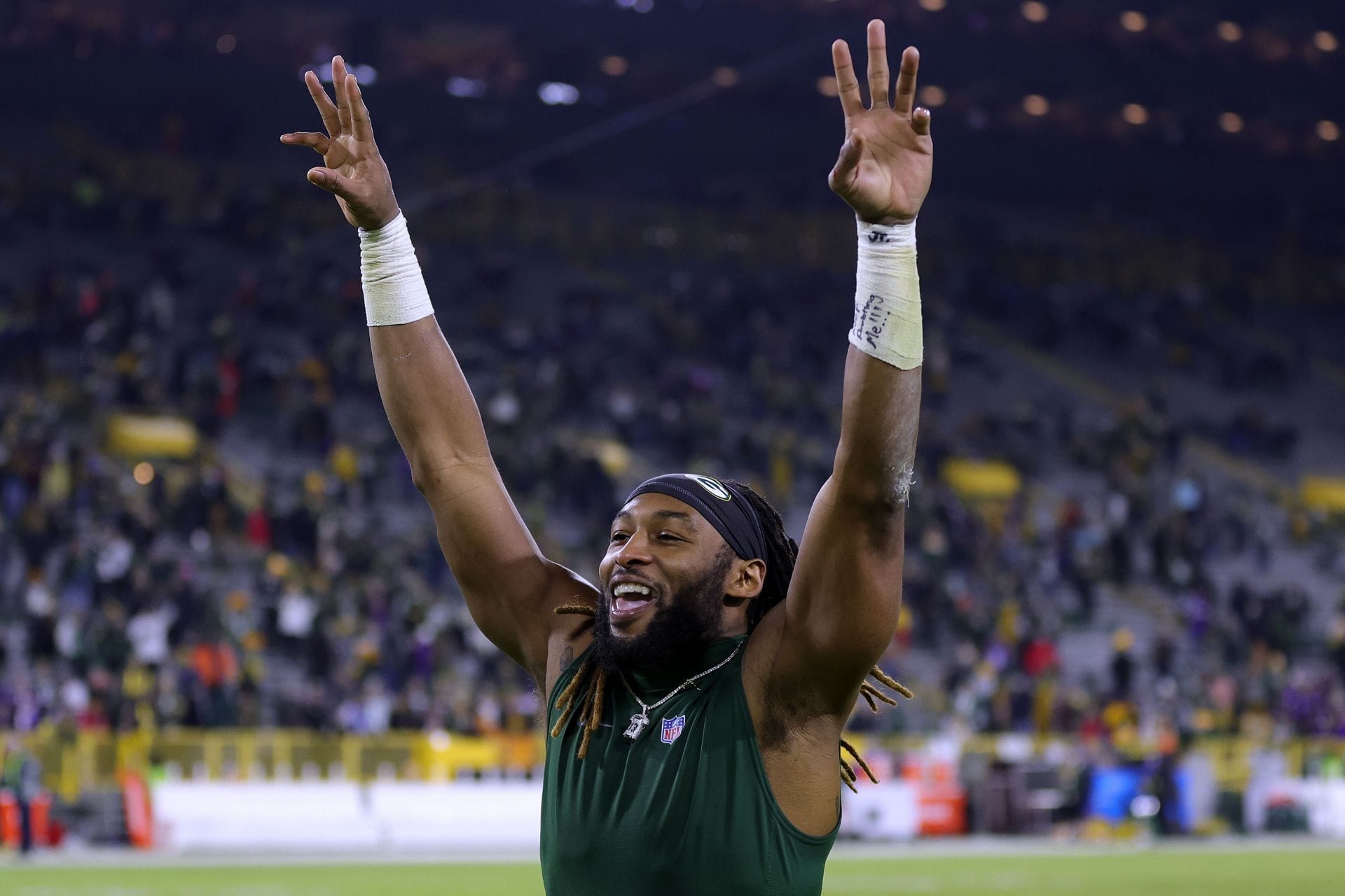 Packers RB Aaron Jones opens up on impact of father's death on NFL career