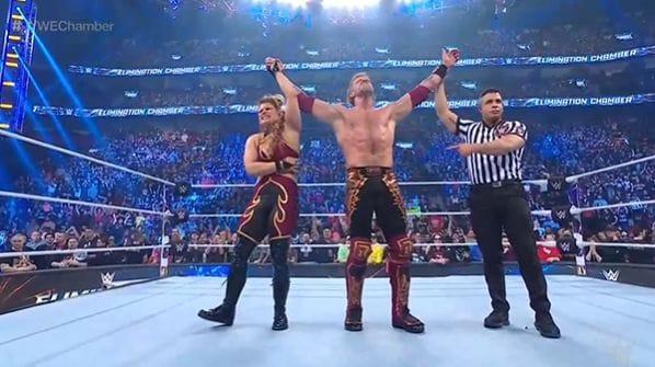 "Two outstanding people" - WWE Hall of Famer heaps praise on Edge and ...