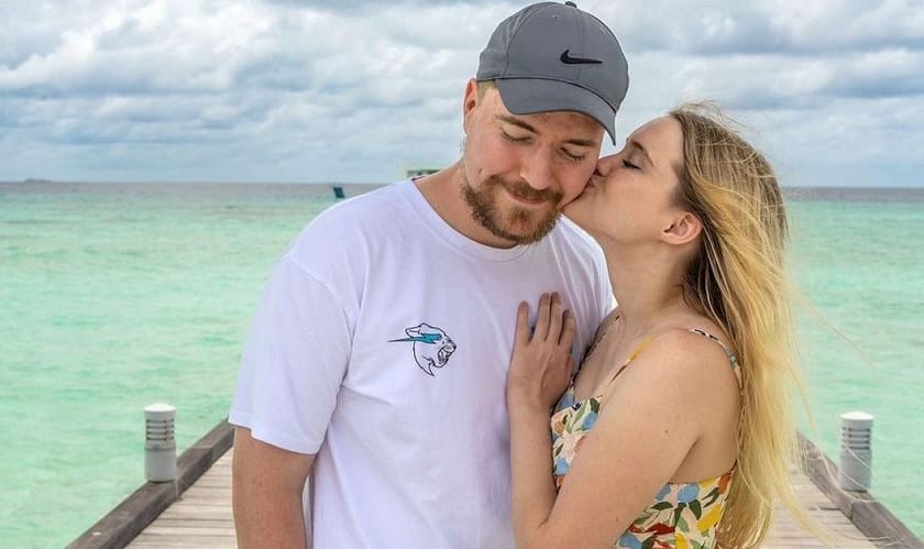 Where is Thea Booysen from?