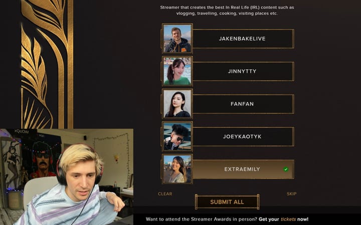 xQc votes for ExtraEmily as the Best IRL Streamer for The Streamer ...