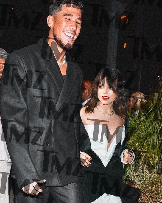 "Book be cooking everywhere other than on court" - Hilarious Devin ...