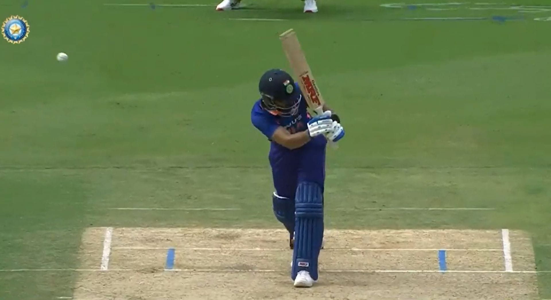 [Watch] Virat Kohli falls prey to perfect in-swinger from Nathan Ellis, gets LBW out once again ...