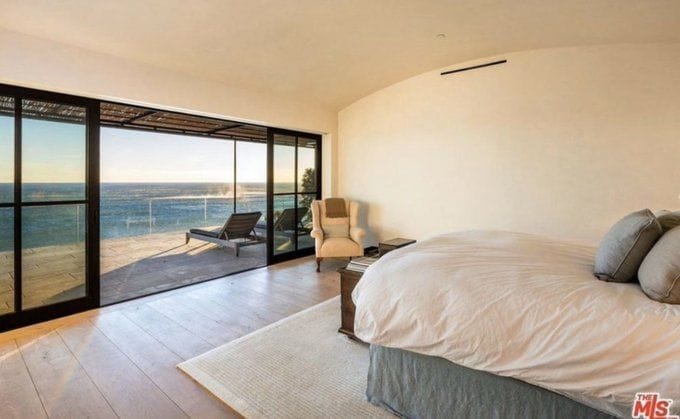 In Pictures: Aaron Rodgers' $28M Malibu home spans 4,636 square feet ...