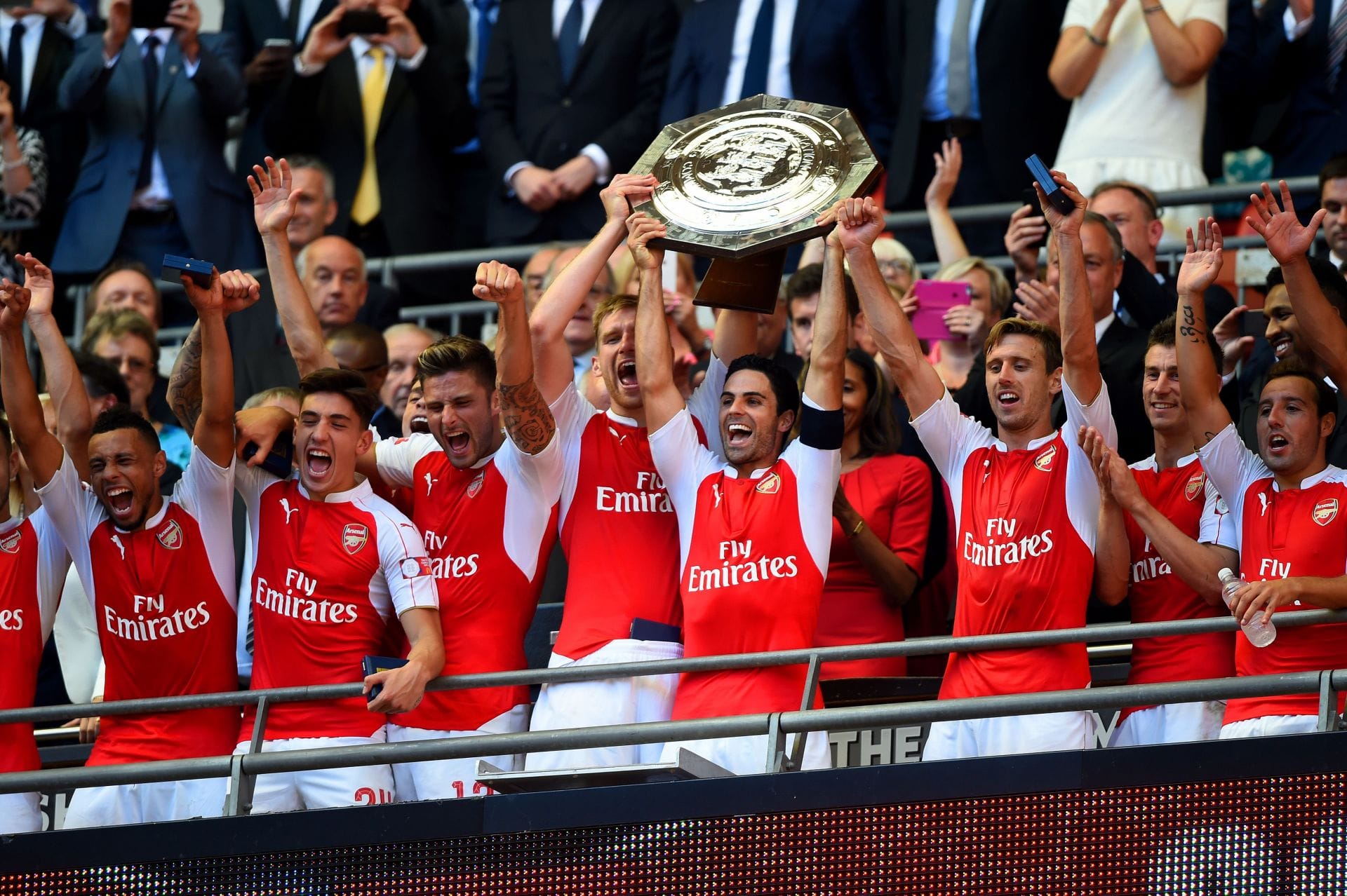 Top 5 English clubs that have won the most major trophies in history