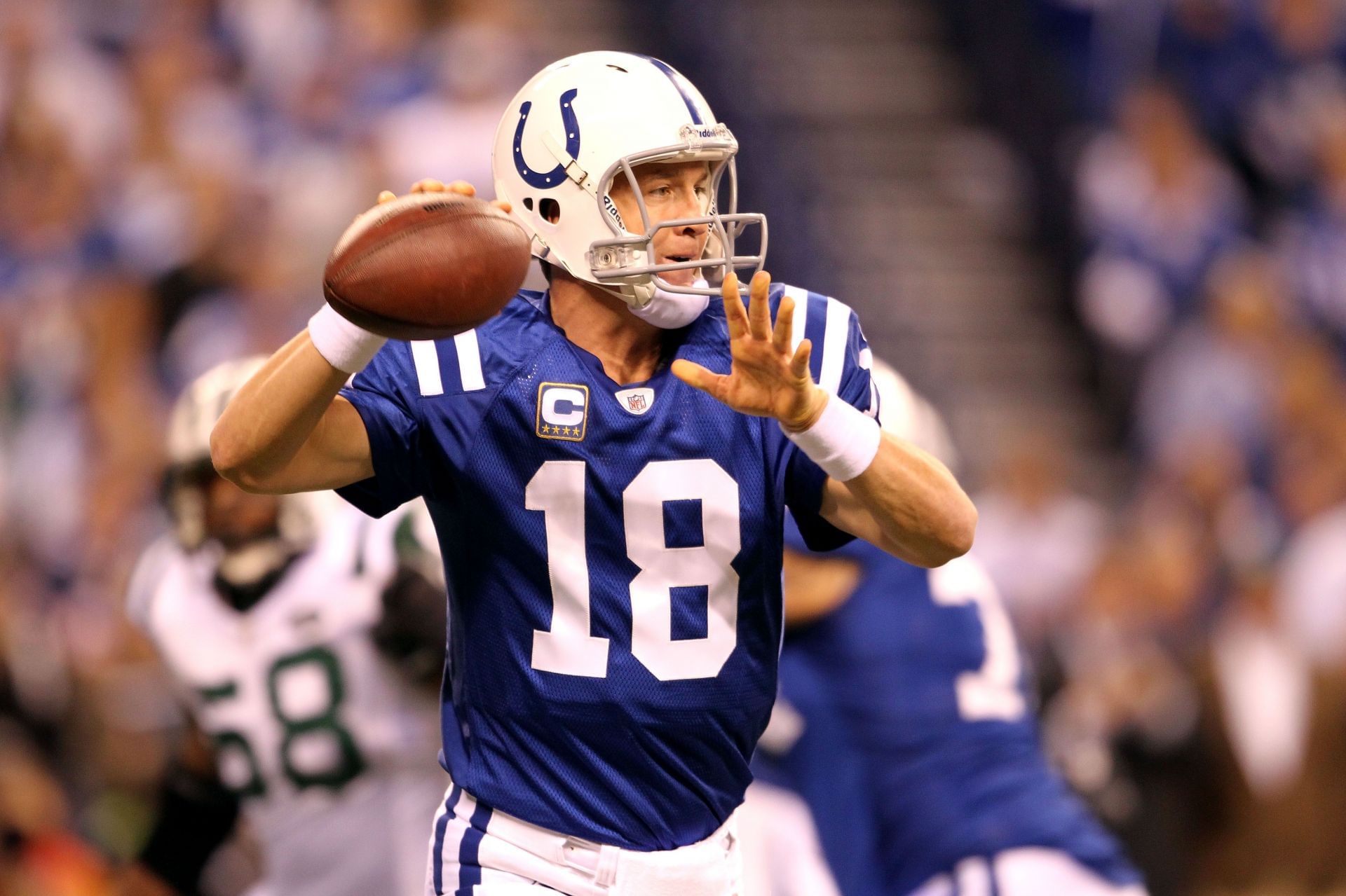 Top 5 NFL quarterbacks with the most consecutive regular-season starts