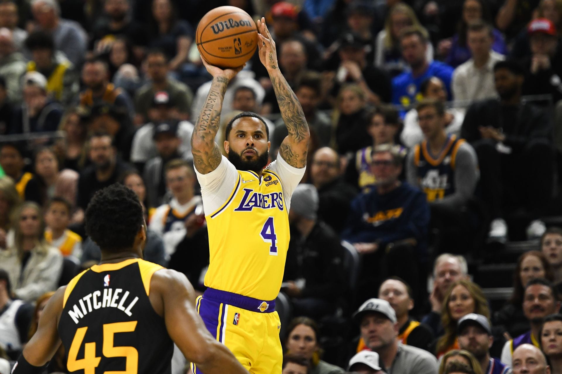 What are DJ Augustin's contract details with Houston Rockets? Salary ...