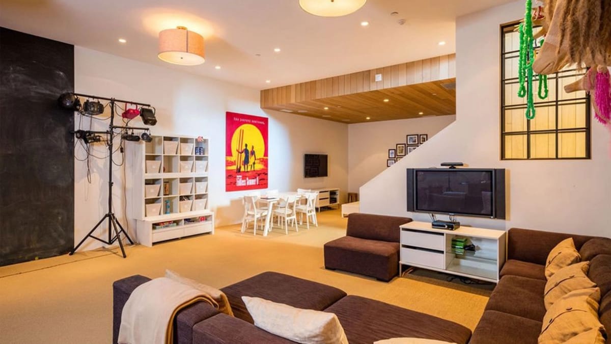 In Pictures: Aaron Rodgers' $28M Malibu home spans 4,636 square feet ...