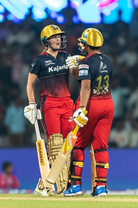 "Ellyse Perry is AB de Villiers of RCB Women" - Twitter lauds all ...