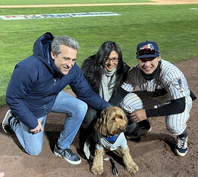 Who are Anthony Volpe's parents, Michael and Isabella Volpe? What is their nationality?