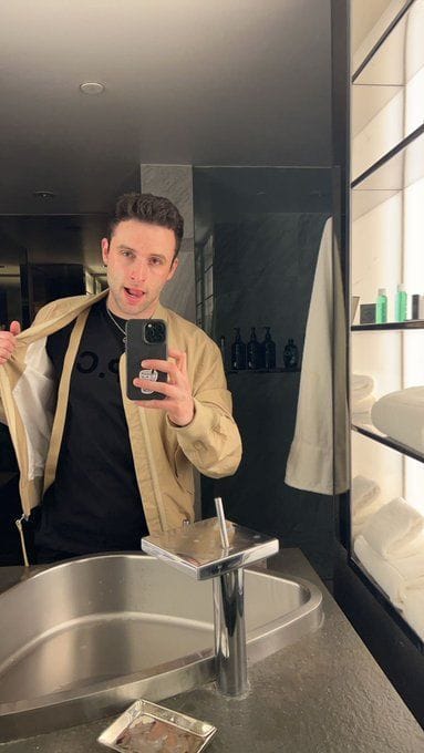 AustinShow makes a comical revelation about HasanAbi, parodying Dream