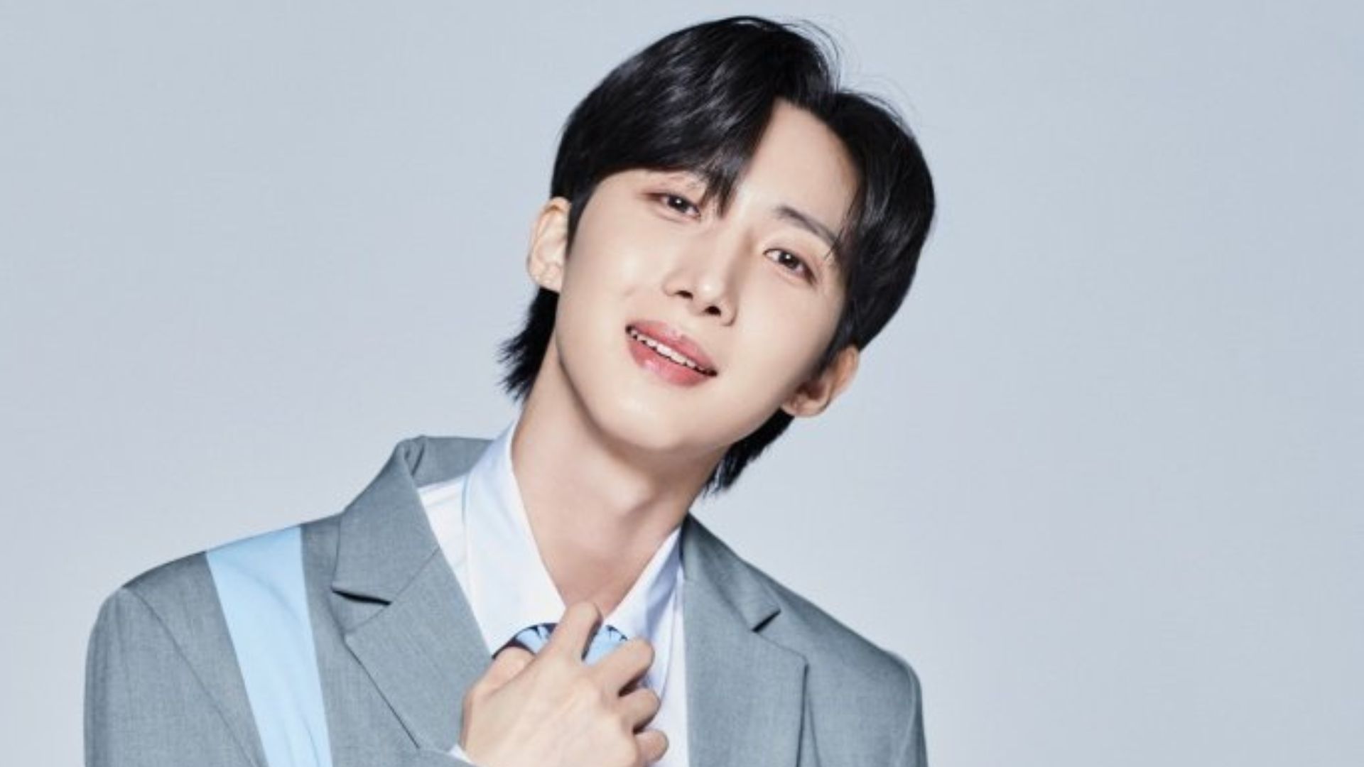 “Keep quiet and move away”: Netizens defend PENTAGON’s Hui from ...