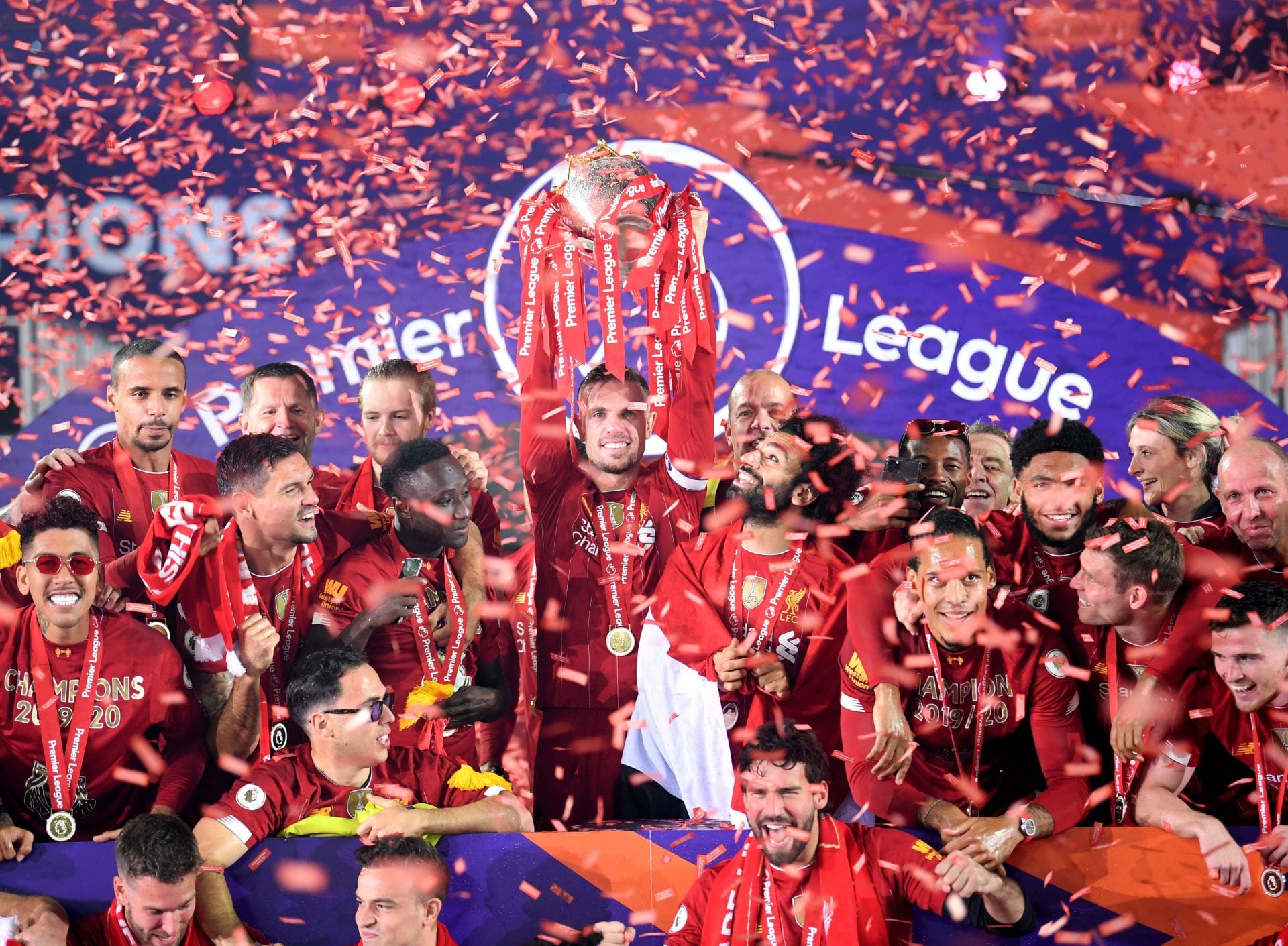 Top 5 English clubs that have won the most major trophies in history