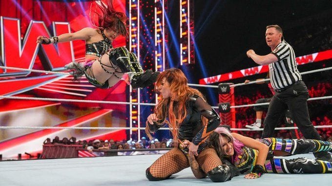 WWE: Lita joins a very exclusive list of superstars after title win on ...