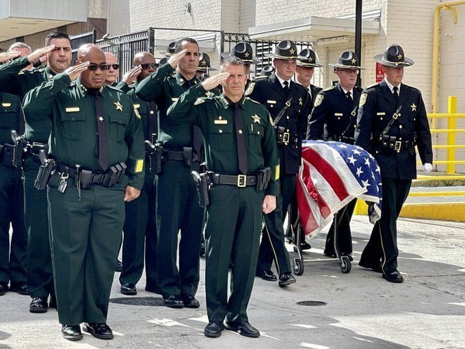 Mike Perry: Ex-UFC fighter Mike Perry pays tribute to deceased Orange ...