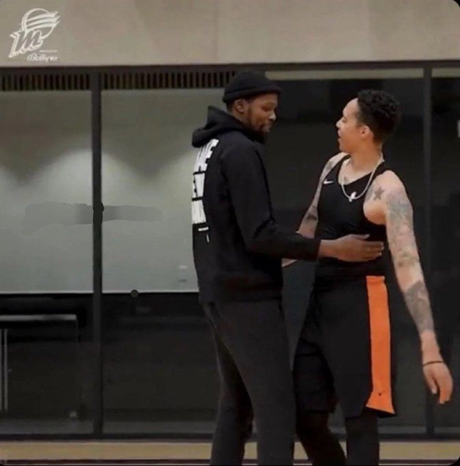 Kevin Durant and Brittney Griner dating?! Fact-checking hilarious meme ...