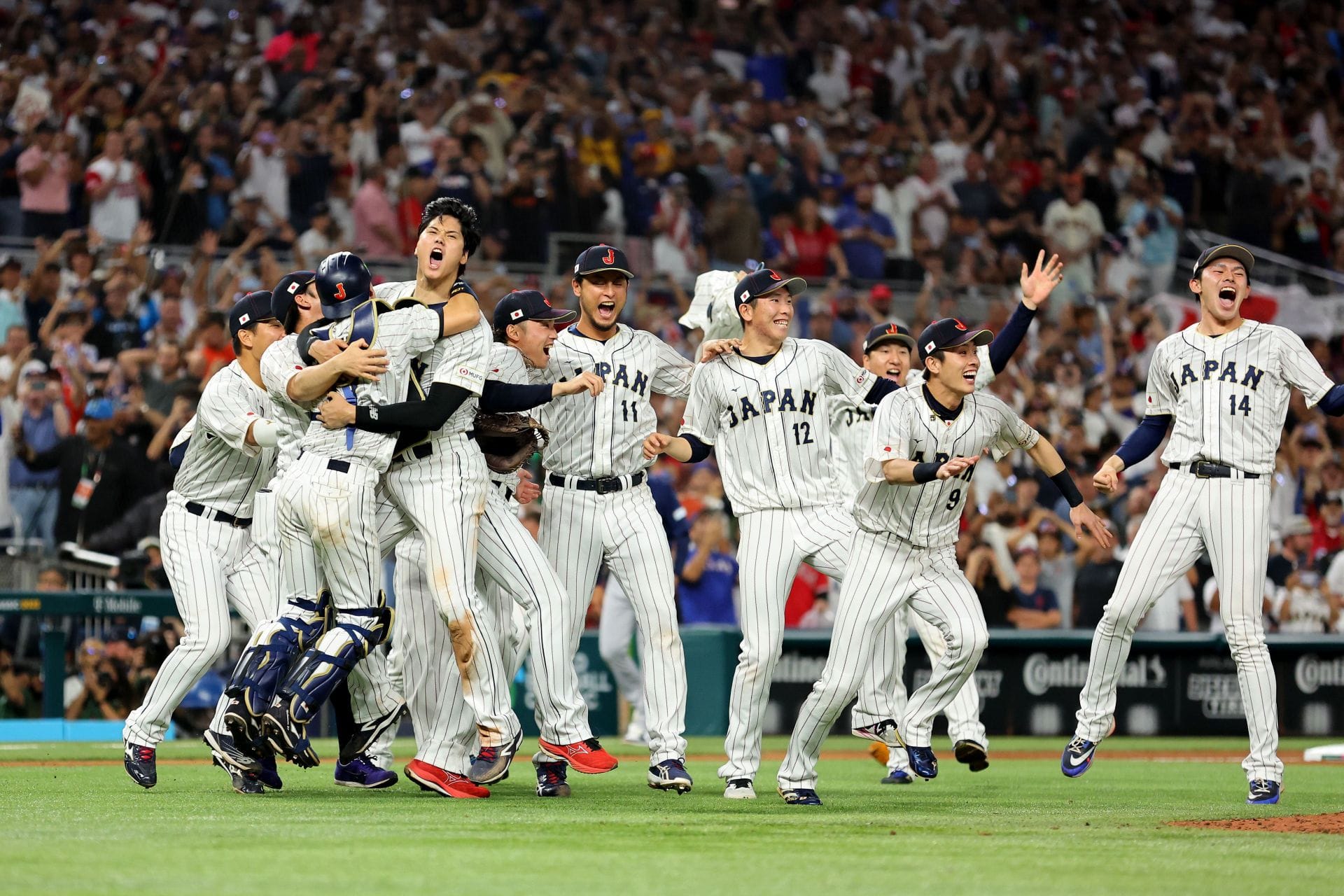 Team Japan fans euphoric as squad wins their third World Baseball ...