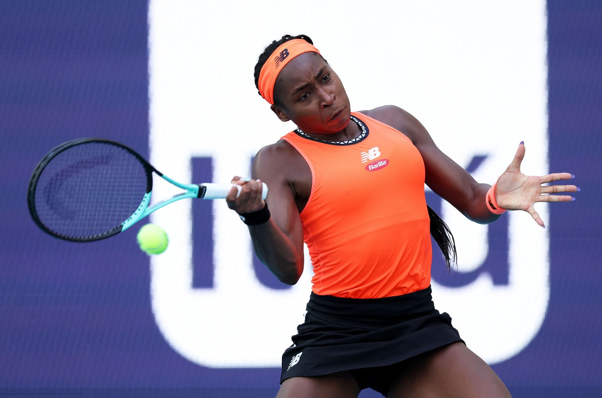 Coco Gauff, Sebastian Korda and Ben Shelton congratulate "giraffe ...