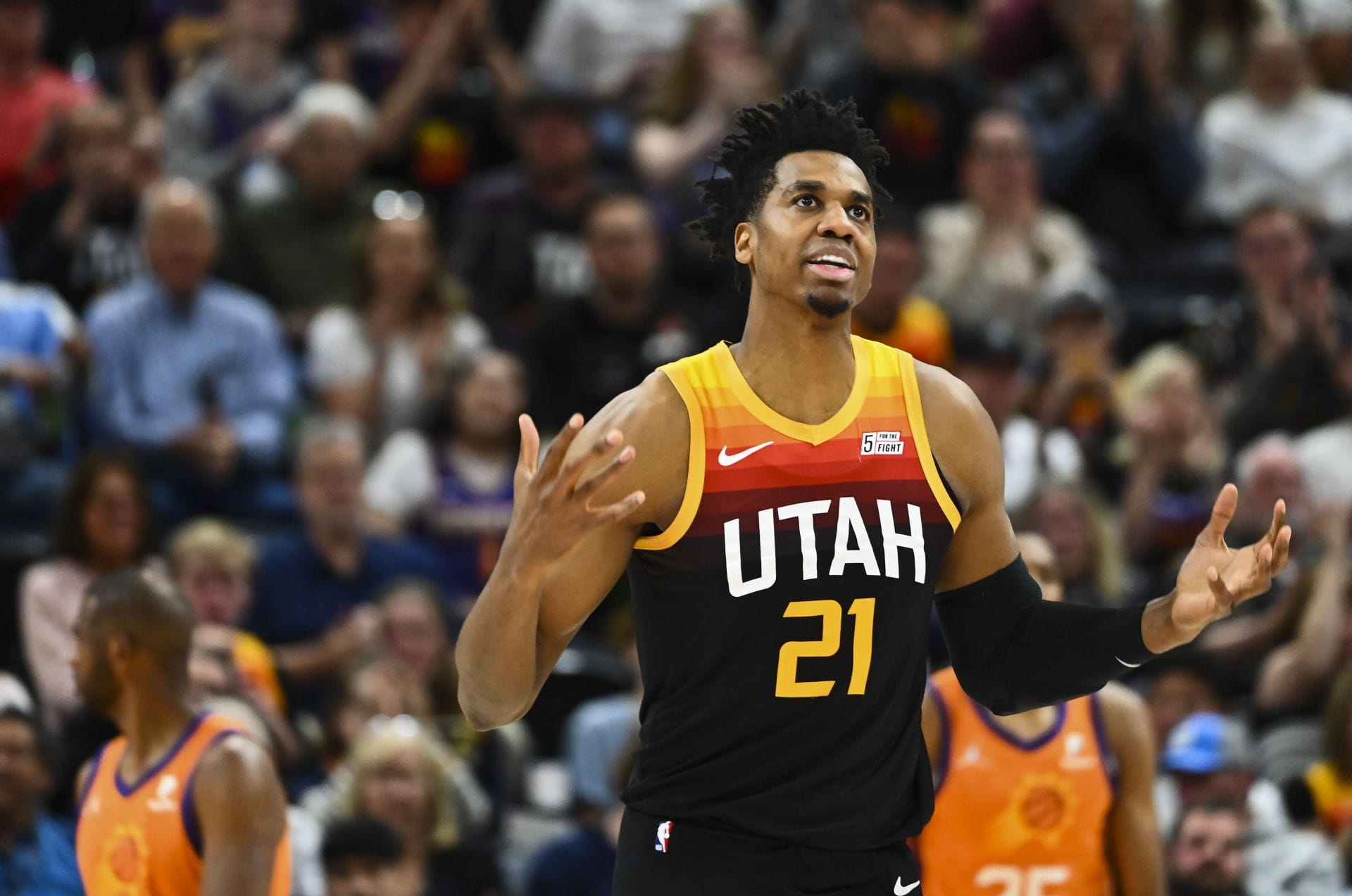 "Bro playing like Jesus Christ during the flood” – Fans troll Hassan ...