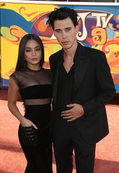"It's the side eye for me": Vanessa Hudgens and Austin Butler have an ...