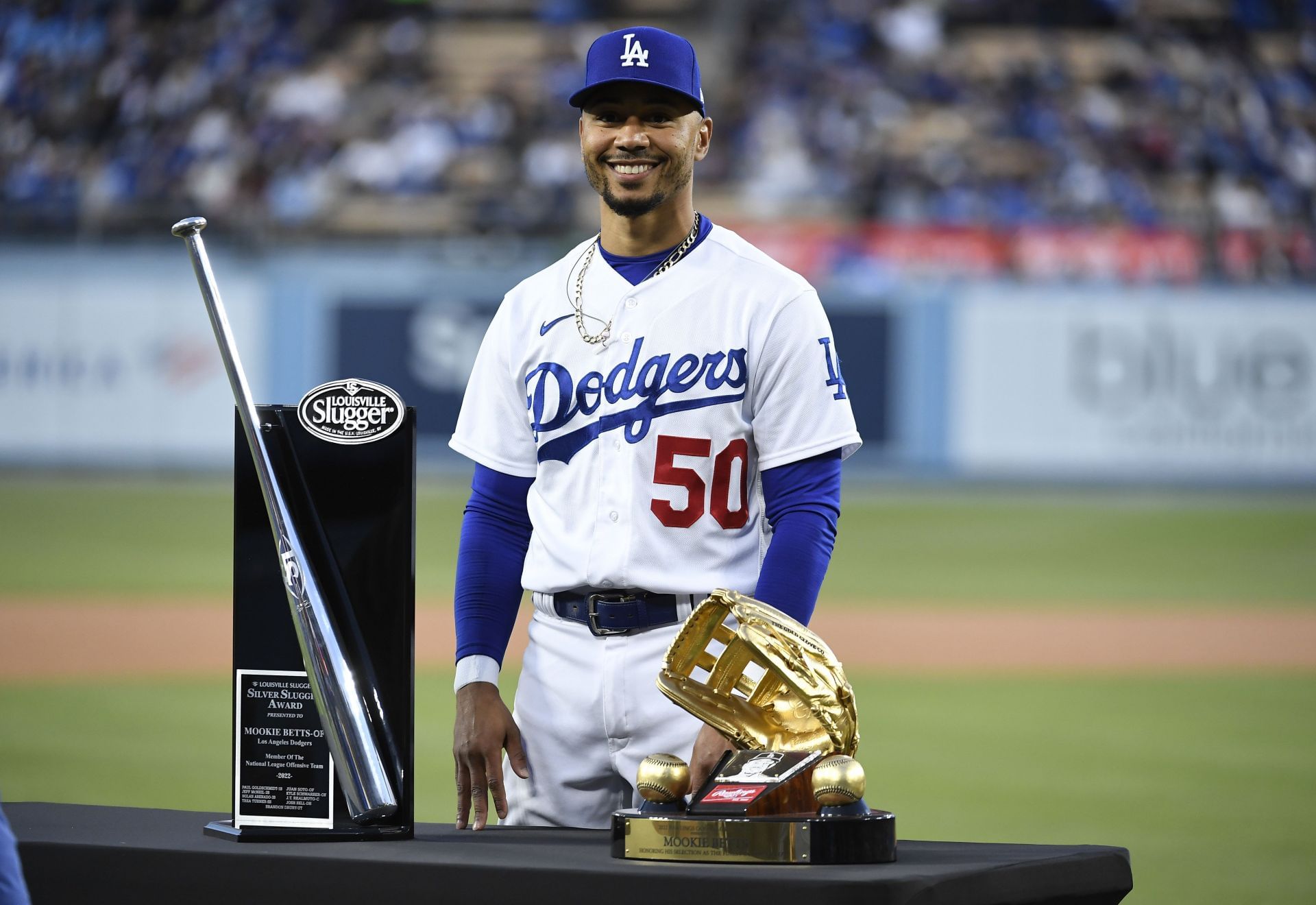 Fans in awe of Mookie Betts' impressive performance after paternity ...