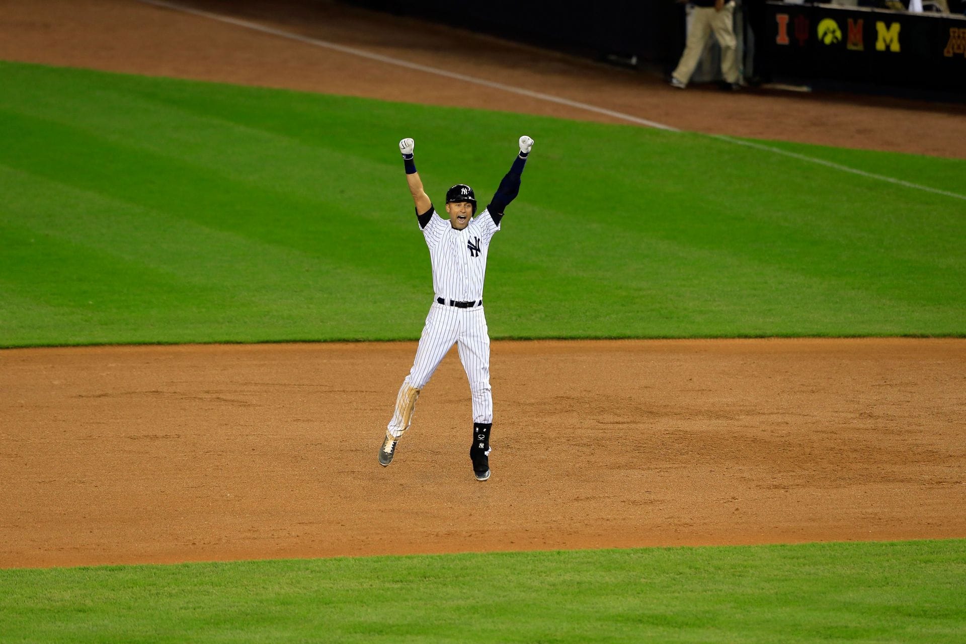 When will Derek Jeter join FOX's MLB coverage? Network has cut loose ...