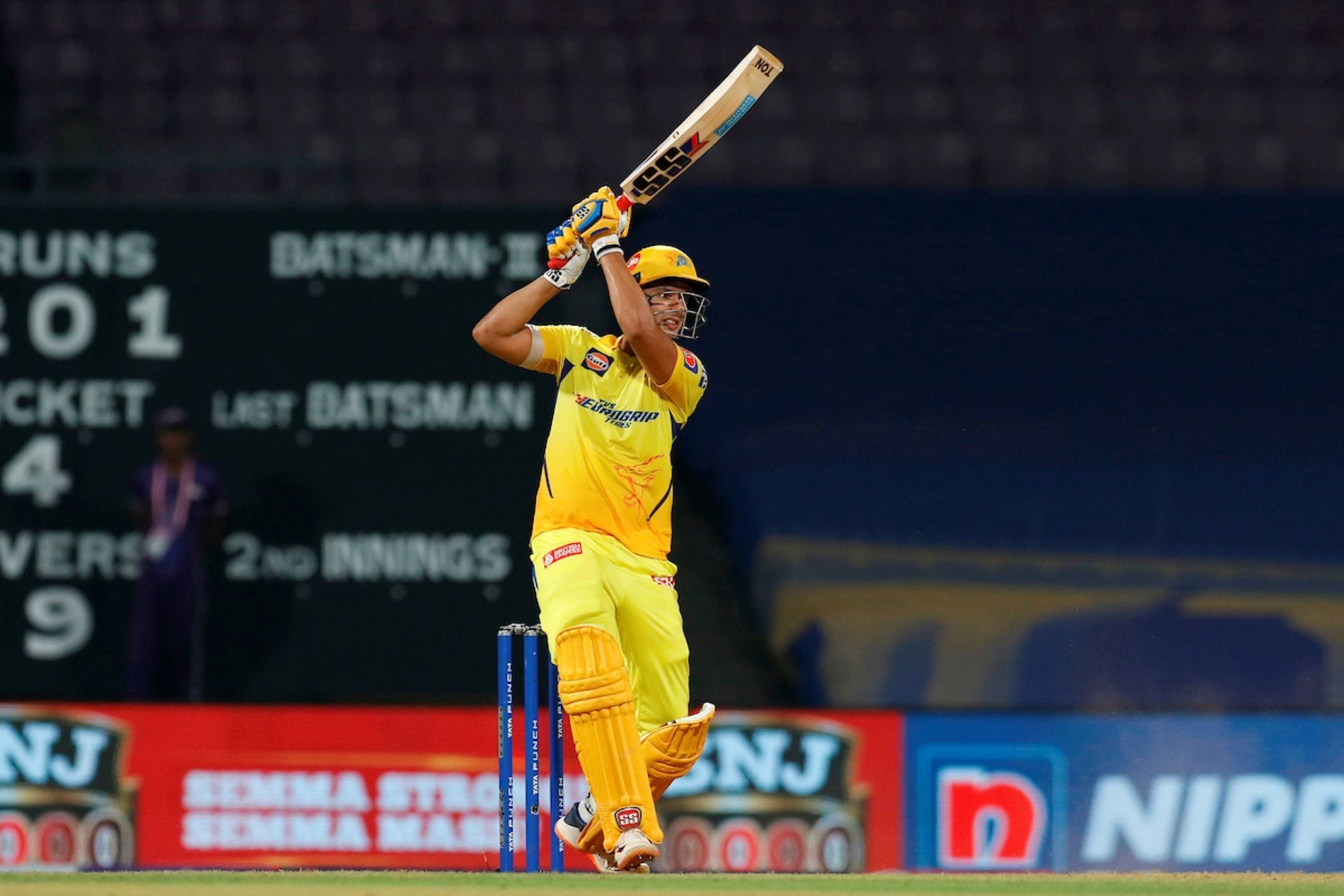 "The MVP of CSK at it again" - Fans hail Ravindra Jadeja for ...