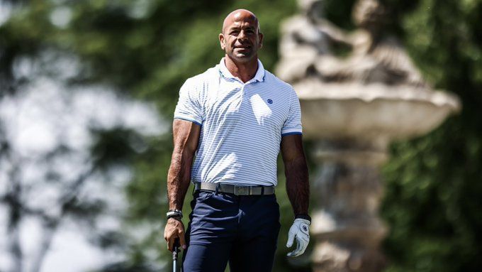 “He’s gonna beat the sh*t outta Rodgers” – Jets fans can’t believe how ...