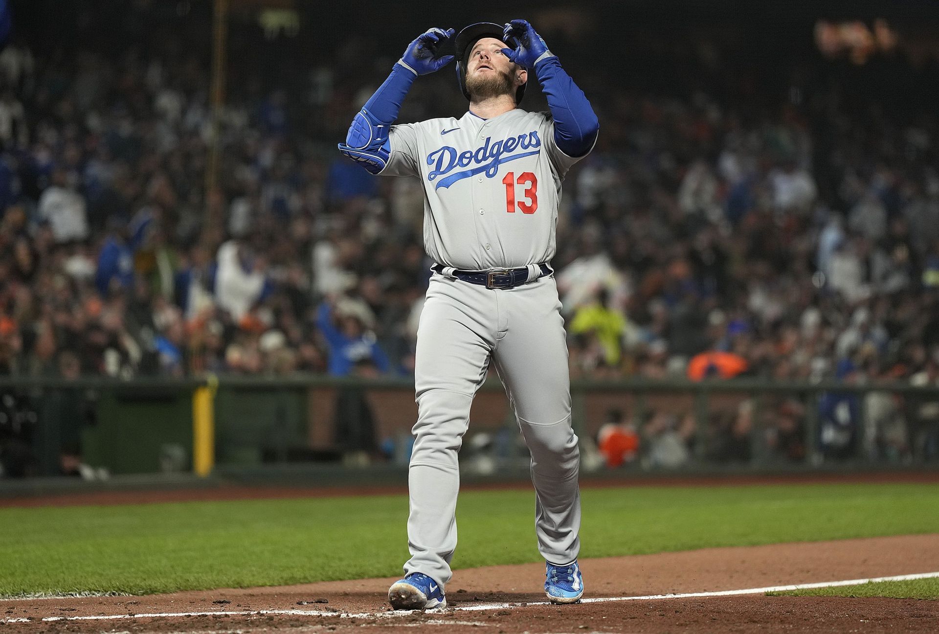 San Francisco Giants fans despair as Los Angeles Dodgers slugger Max ...