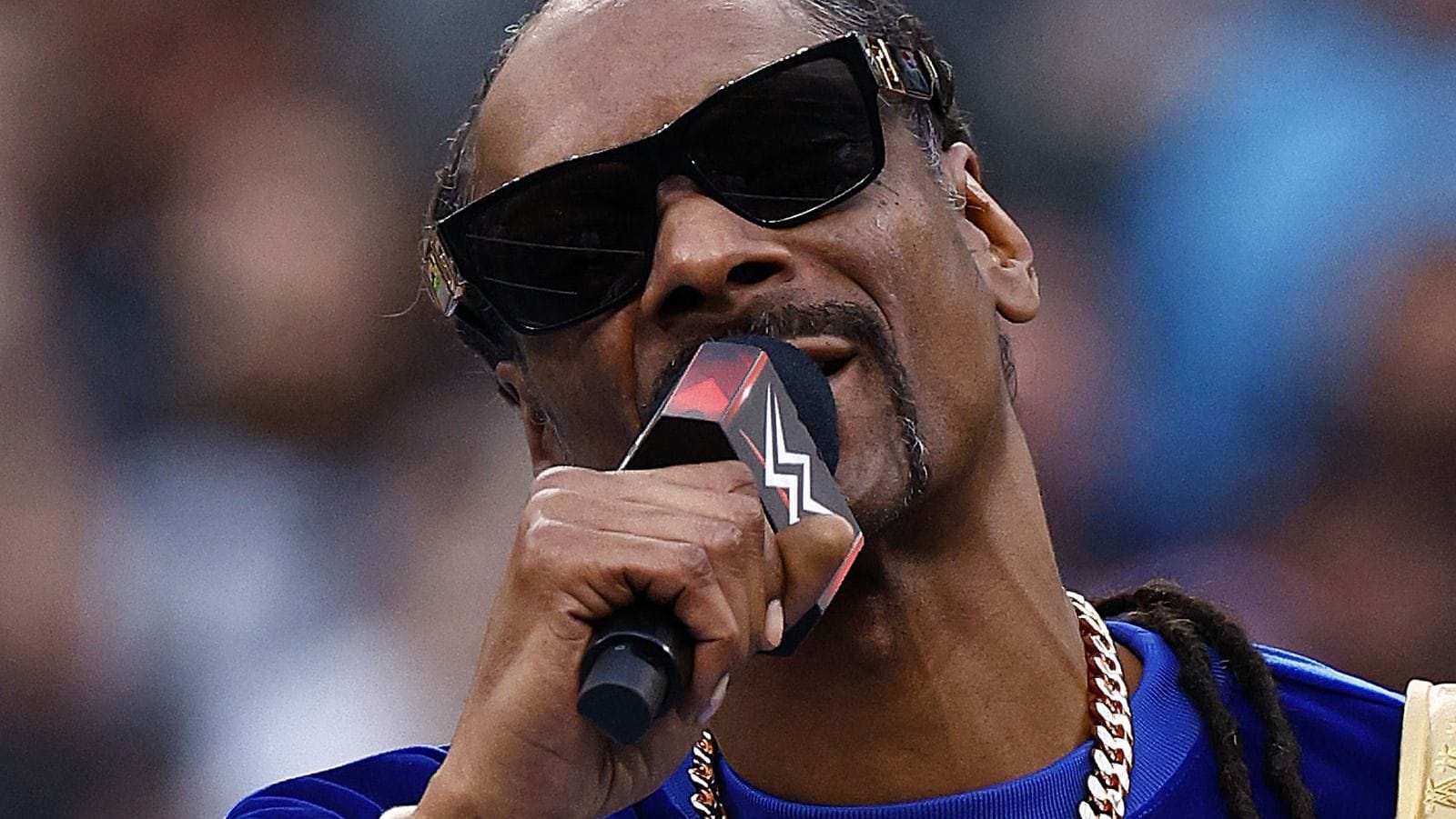 Snoop Dogg keeps 10-year WrestleMania streak alive