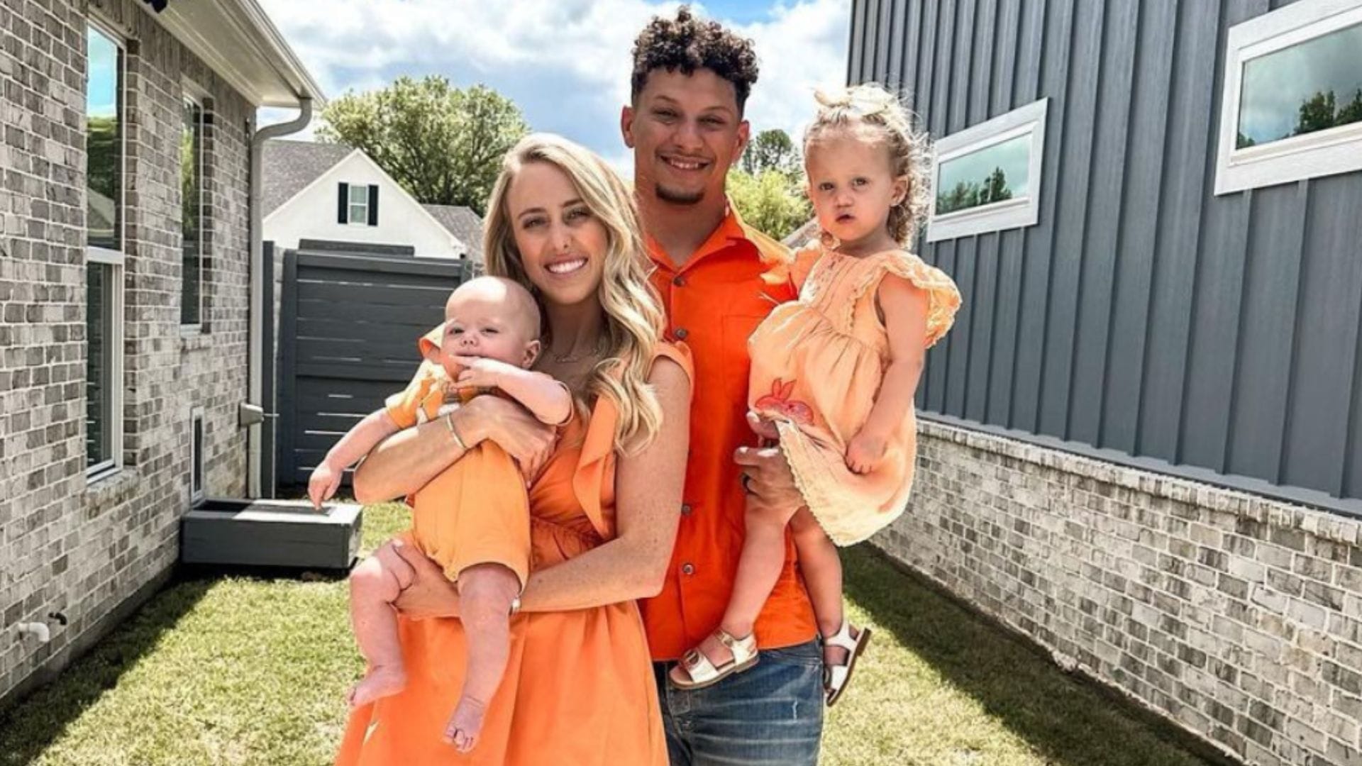 IN PHOTOS: Patrick Mahomes and Brittany Matthews celebrate Easter with ...