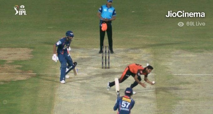 3 best caught and bowled wickets in IPL history